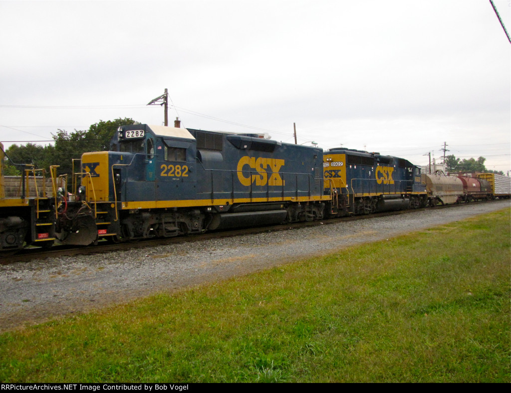CSX 2282 and 6922